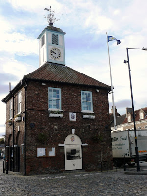 Bob's Home For Writing: Yarm Castle