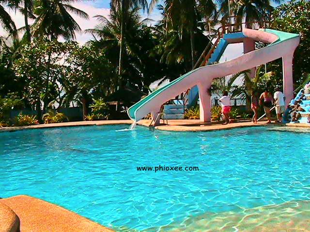 Wanderer: Bluer than Amlan Bluewater Beach Resort