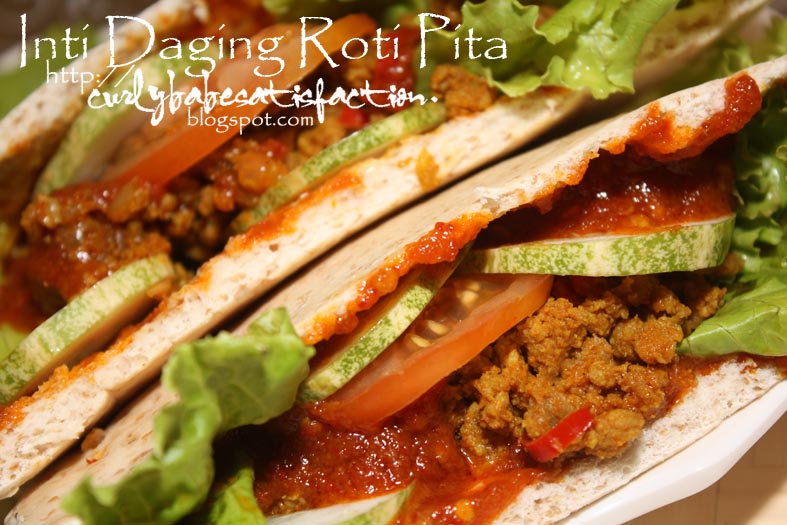 Curlybabe's Satisfaction: Inti Daging Roti Pita - Iftar 9