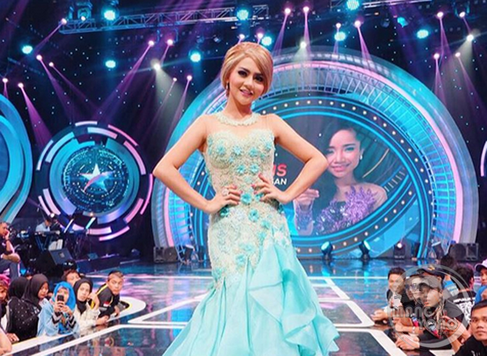 Profil Jenita Janet, Artis penyanyi dangdut (House)