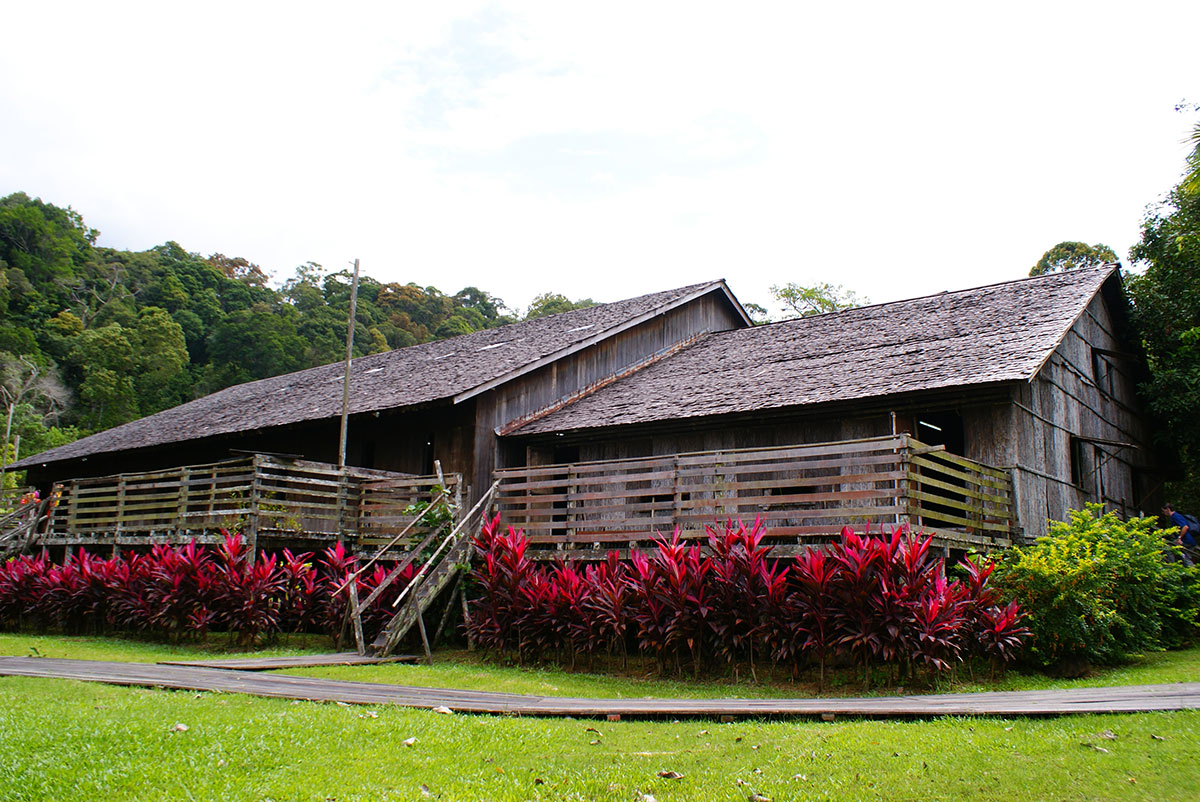 Why Staying At A Sarawak Longhouse Is Worth Your Malaysian Trip ...