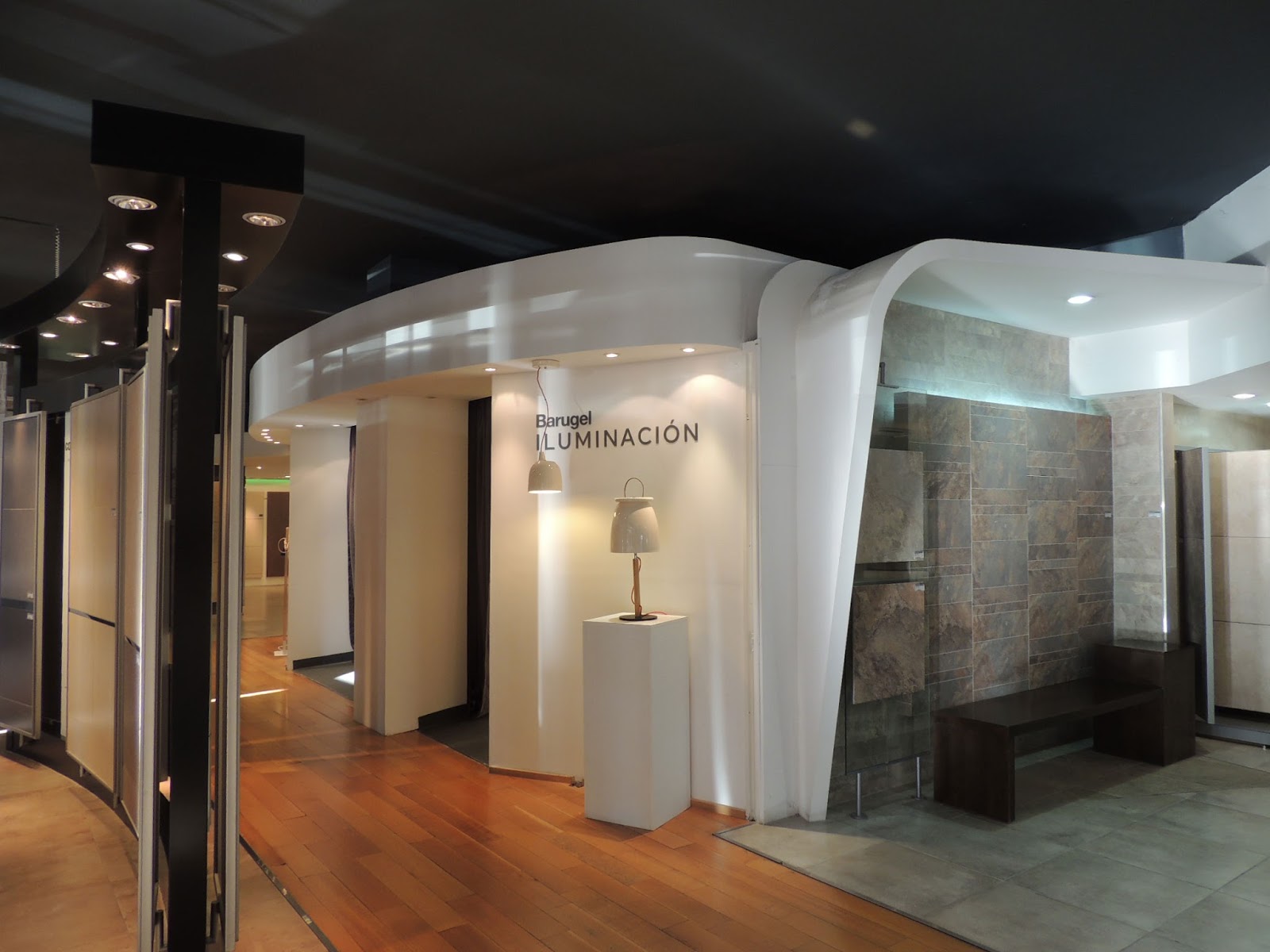 2020 empresas: Barugel Azulay presenta un nuevo espacio de iluminación