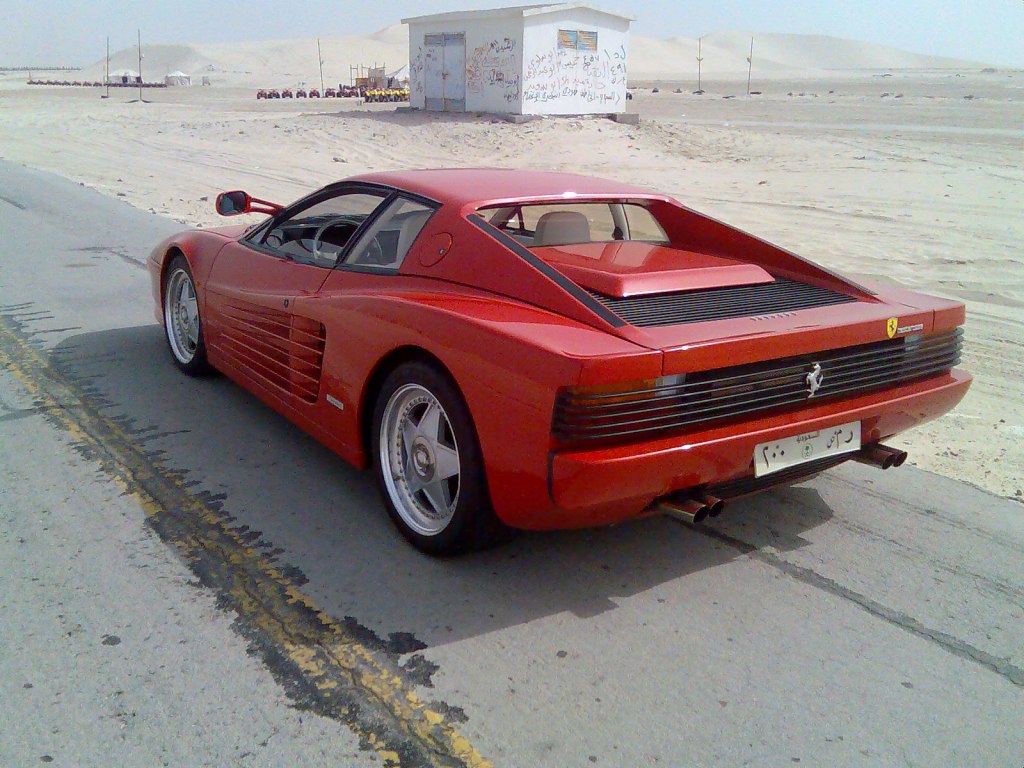 Automobiles : tout savoir sur les marques: Ferrari Testarossa