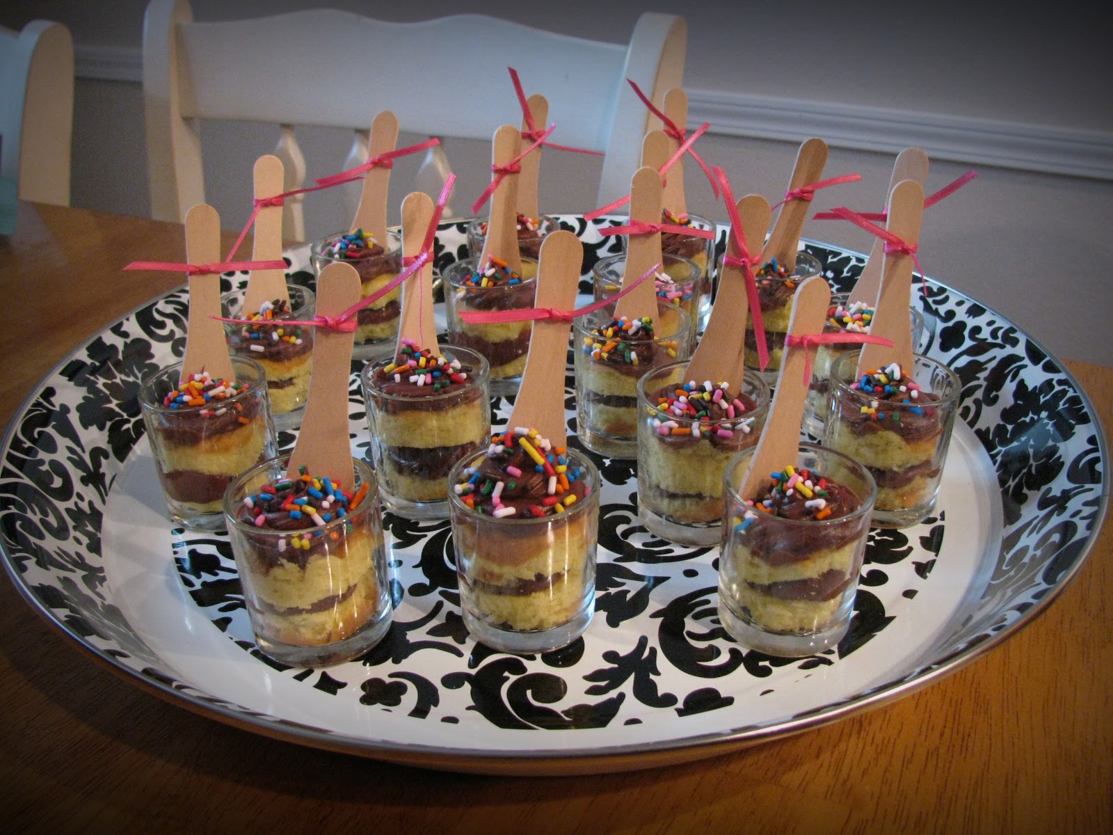 Vintage Gwen: Deconstructed Mini Cupcakes