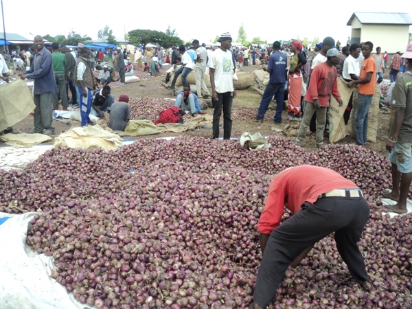 SINGIDA YETU: Mkuu wa wilaya ya Singida afanya ziara ya kukagua usafi ...