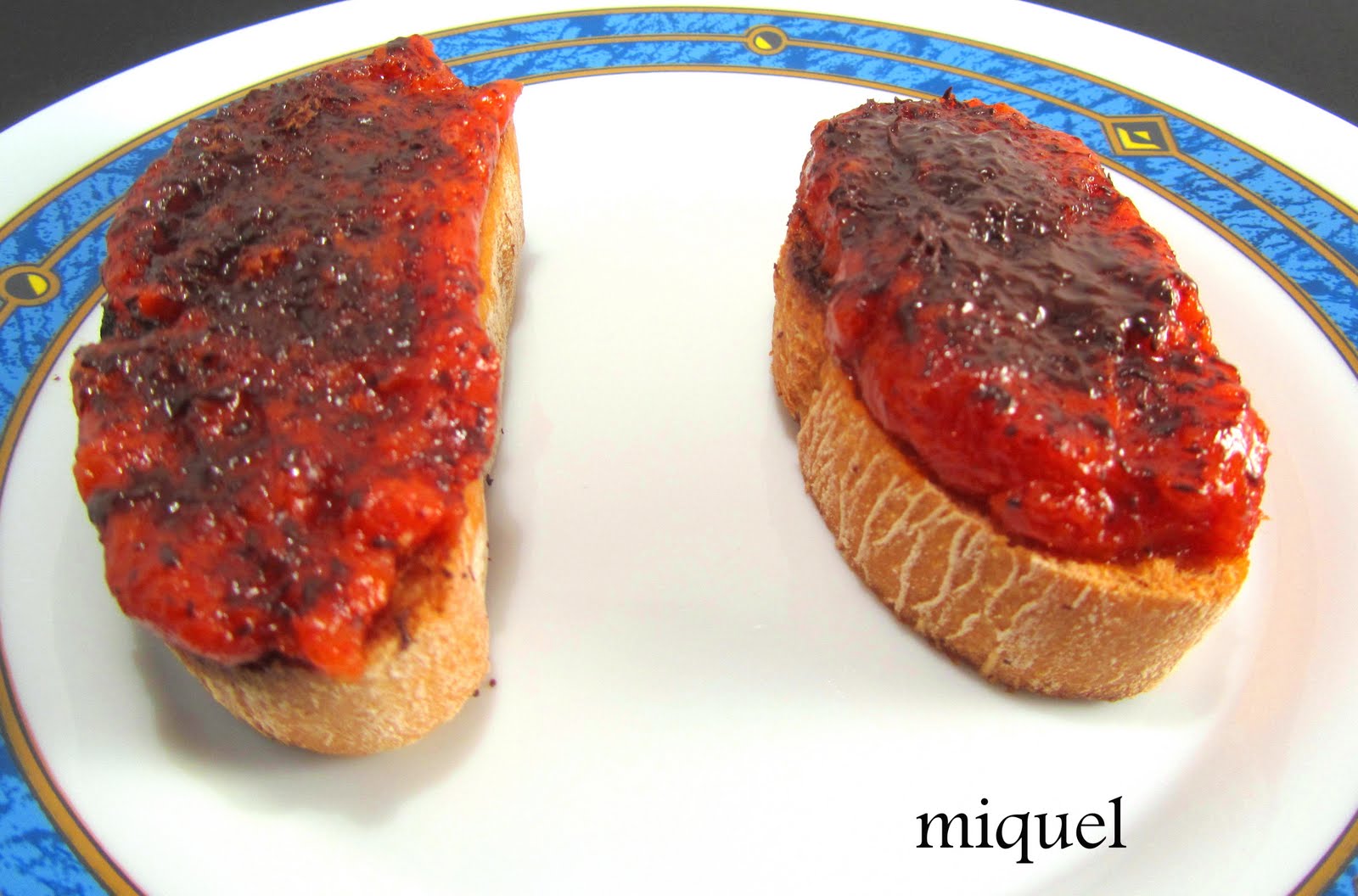 Les receptes del Miquel: Tosta de pan de cereales con sobrasada ibérica ...