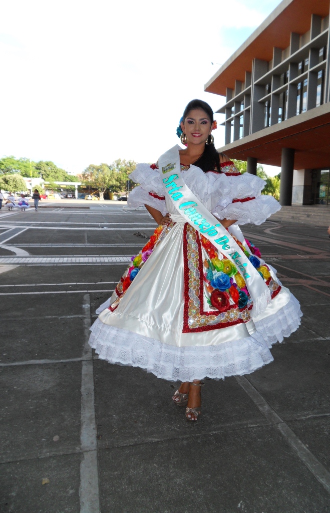 Noticias, Arte, Cultura y Turismo: Vestuario del Bambuco Colombiano