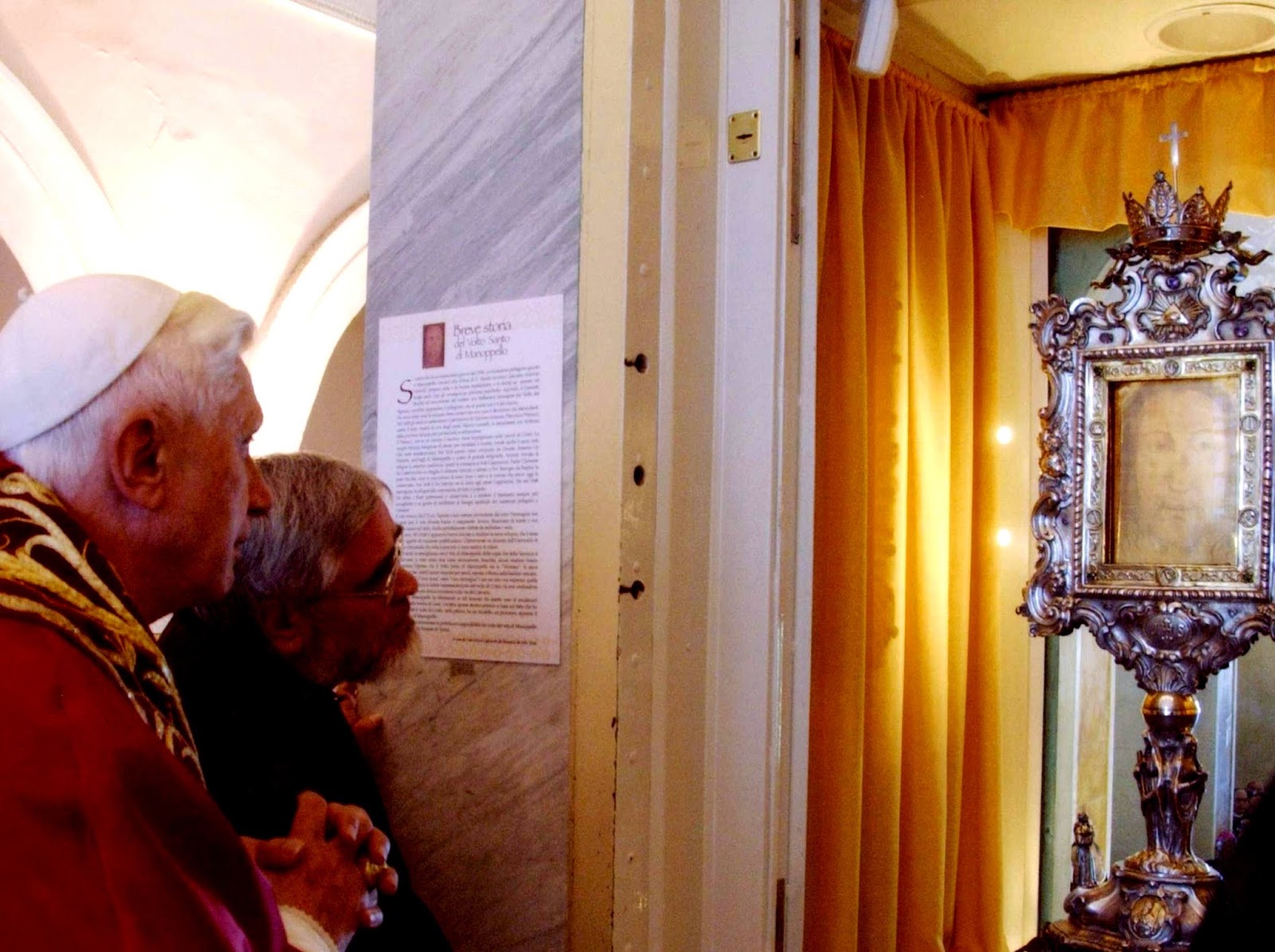 Holy Face of Manoppello: Archbishop Bruno Forte Speaks with Paul Badde ...