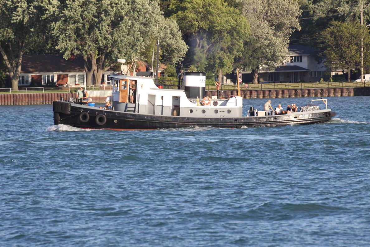 Michigan Exposures: The USS Edson Comes Up the Detroit River