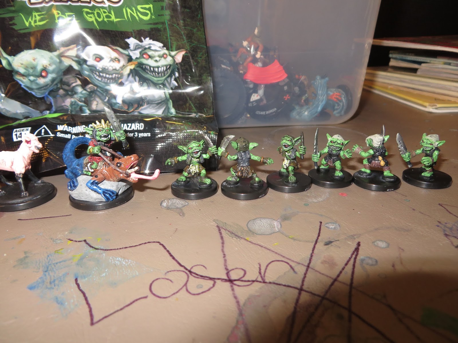 Real Minis: Pathfinder battles we be goblins in hand picture review