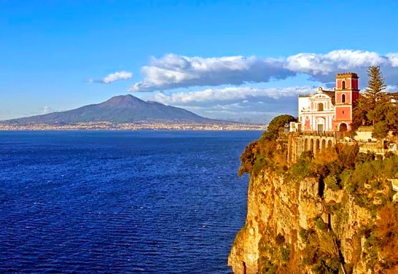 cronache da agharta: Vico Equense - Le mani sulla città di Rosa Maria ...