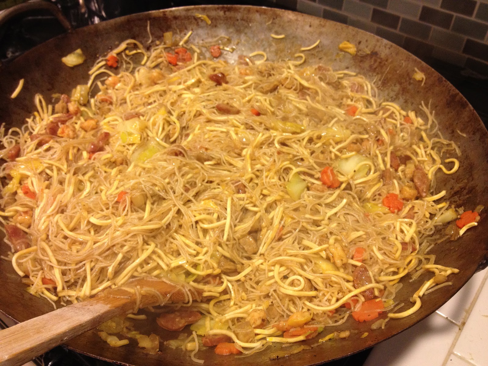 Norman and Lisa's Foodie Adventures: Pancit (Filipino Noodle Dish)
