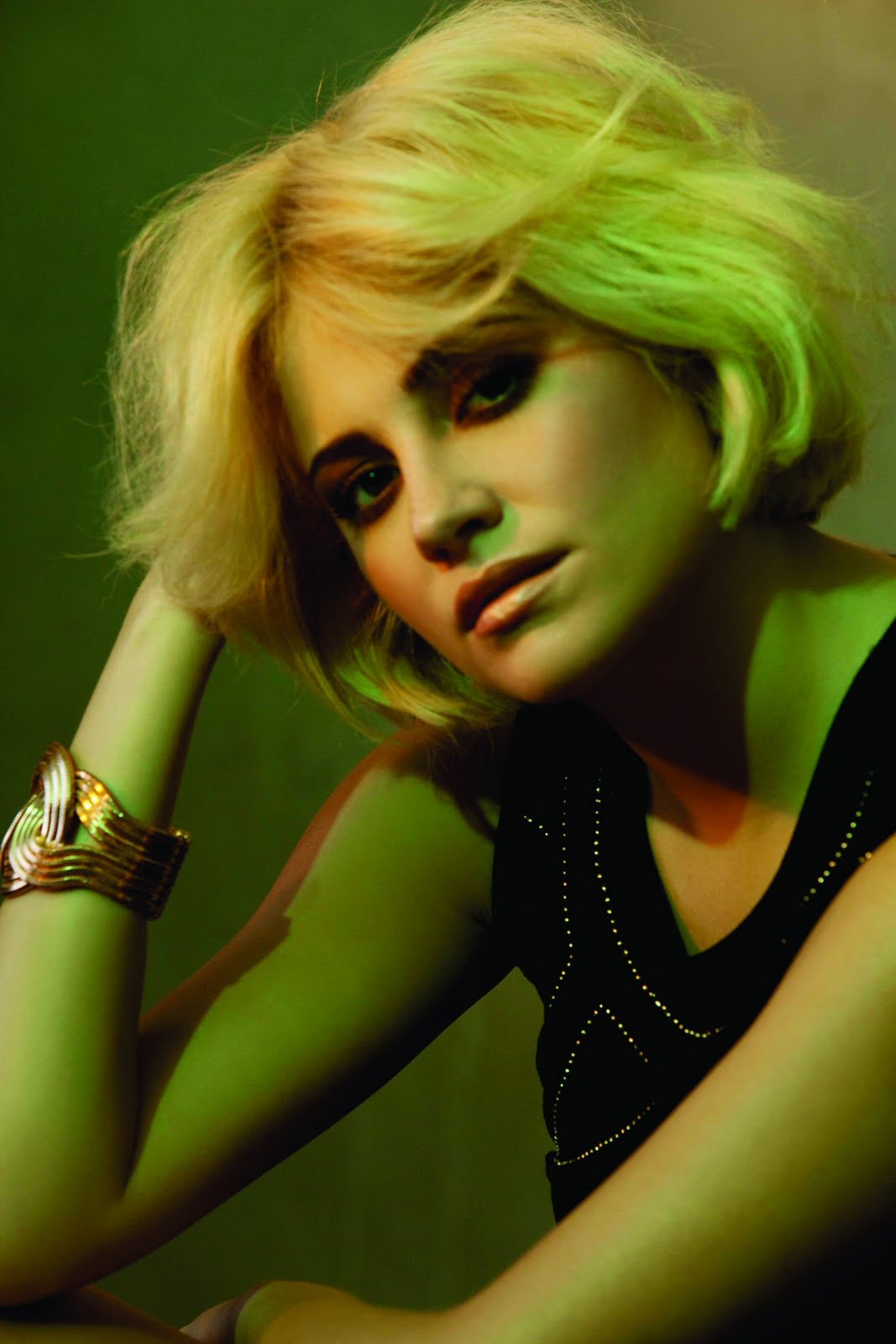 fashion model: Singer: Pixie Lott