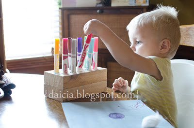Teach Your Children Well: Toddler Art Lessons: Learning to use markers ...