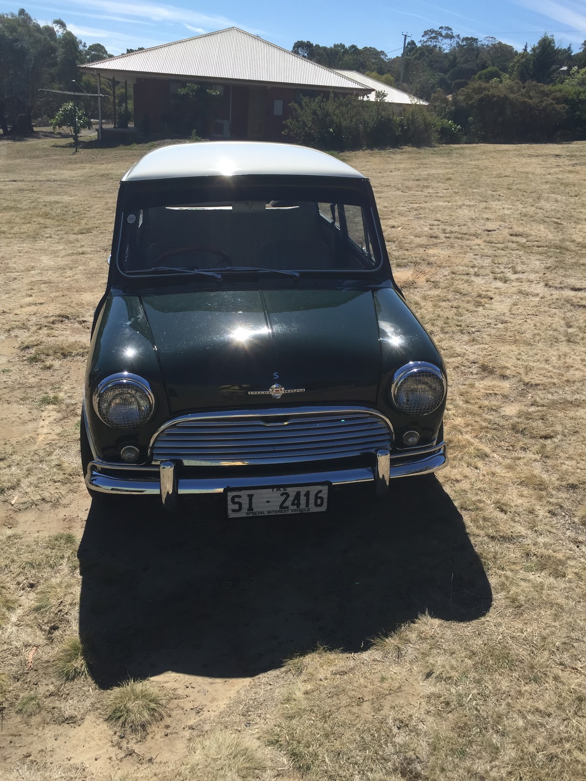 Readers' Photos # 33: Classic Mini Cooper S