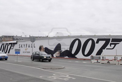 Group 17: Skyfall Advertisement