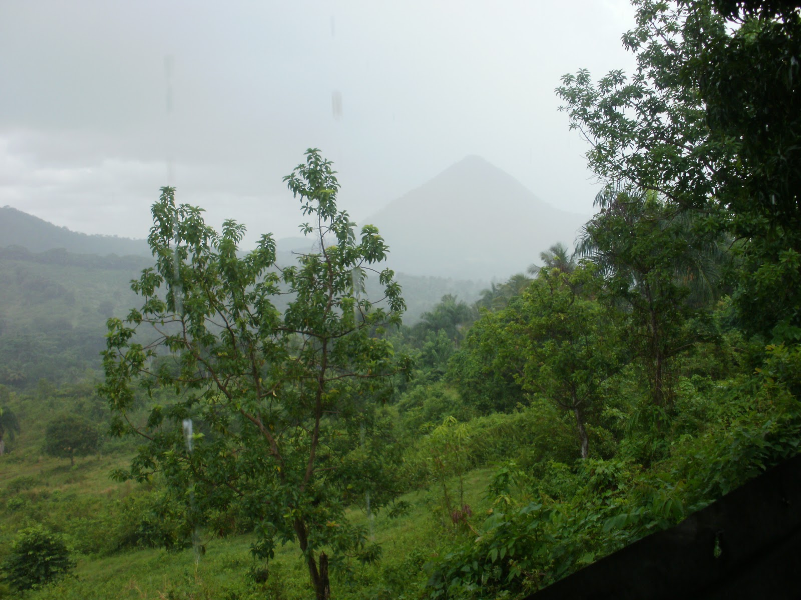 Espejismo de Luna Llena: El Chacaro, Yamasa.