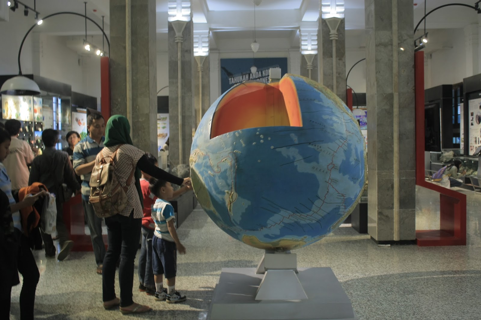 MUSEUM GEOLOGI | VISIT BANDUNG