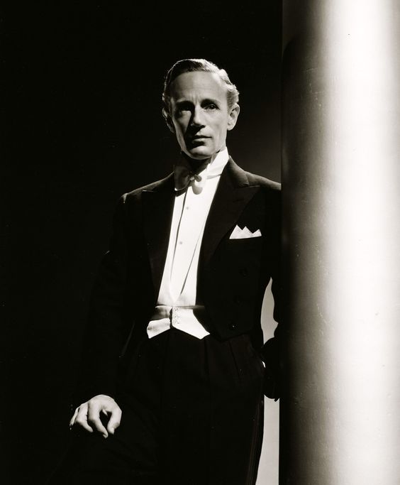 Leslie Howard: Portraits