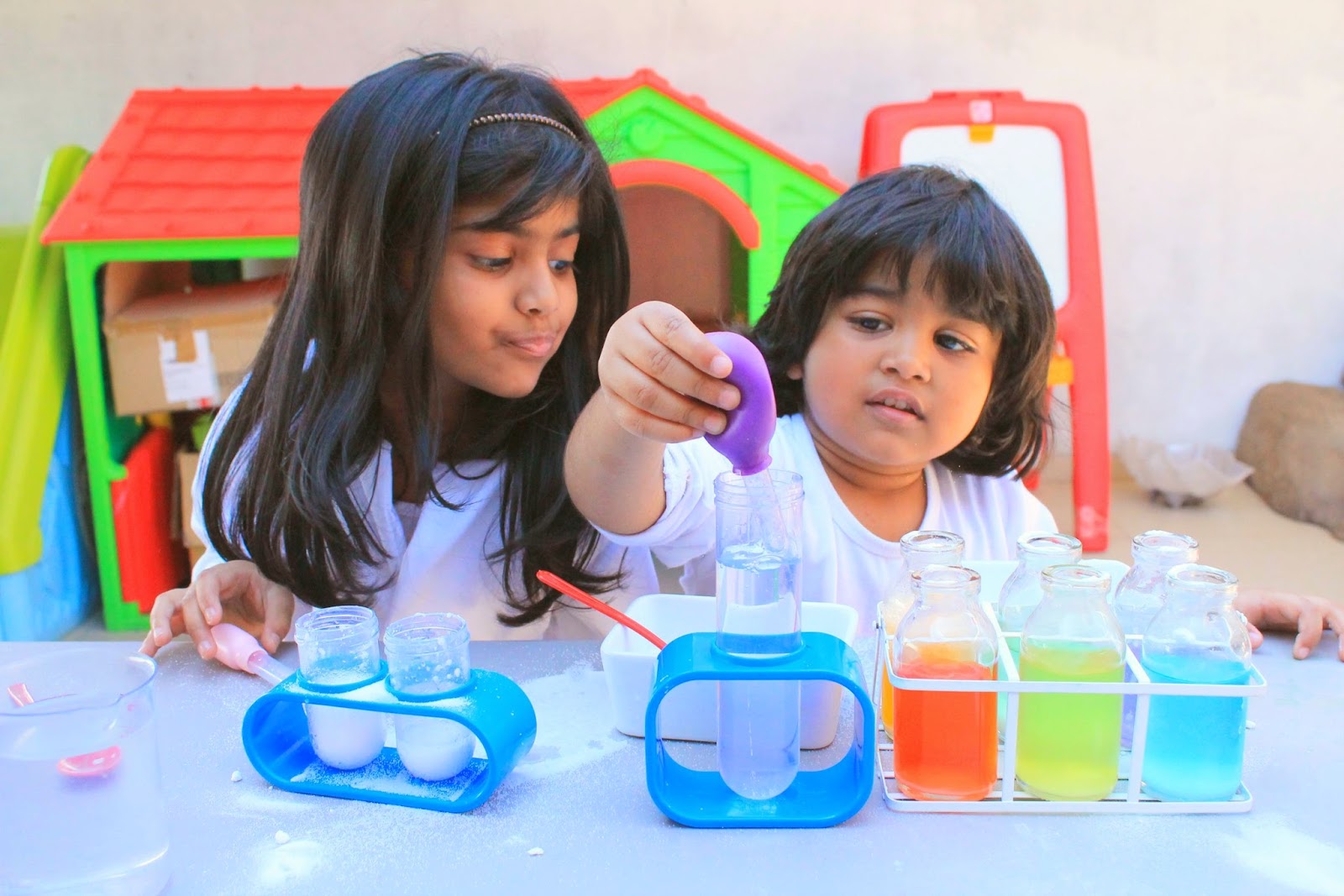 MakingMamaMagic: Pretend Play Science Lab