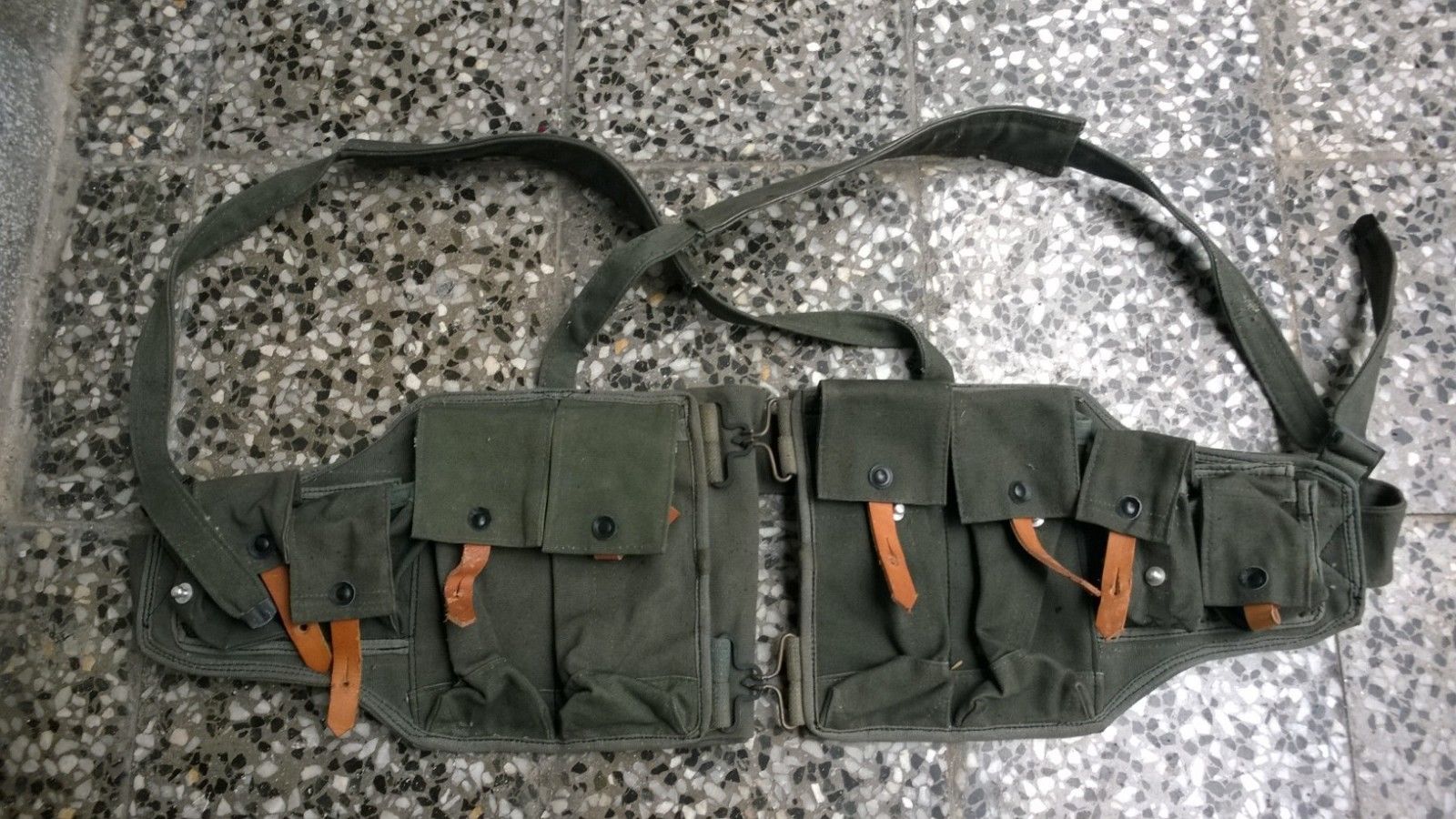 Webbingbabel: Bosnian Army Armija BIH chest rig AK 47 Type 2