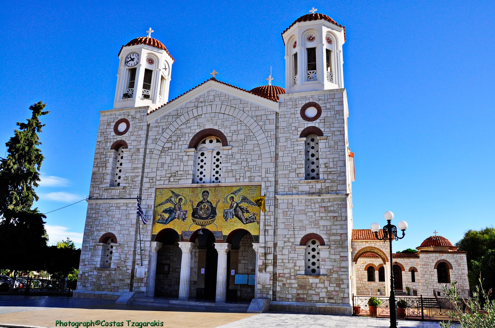 Nature Digital : A visit to a church near Athens. Μια επίσκεψη σ' ένα ...
