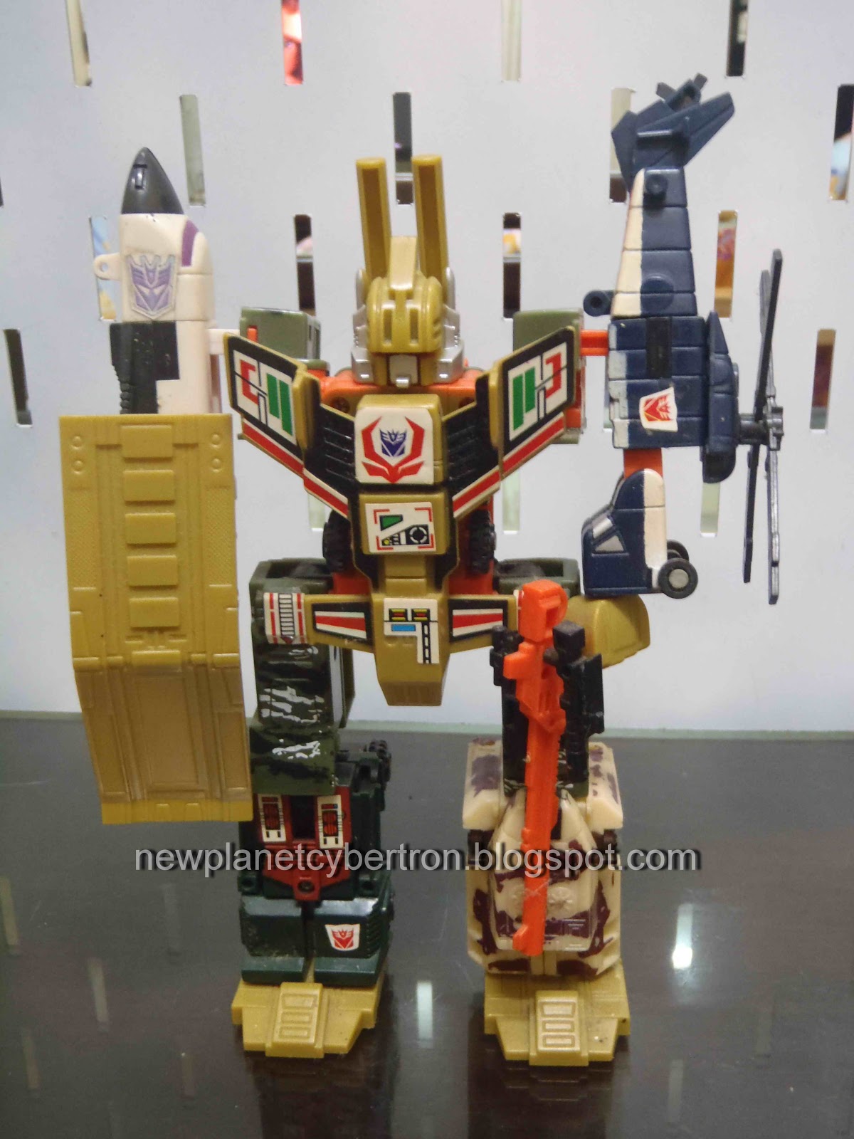 New Planet Cybertron: Transformers Review: Combaticons (G1 Knockoff)