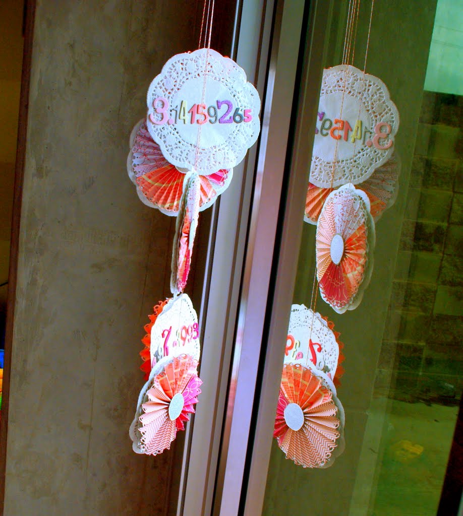 Rainbow Scrapbooks: Pi Day Craft