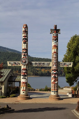 The Wanderers: Jamestown S'Kallam Tribe's Totem Poles