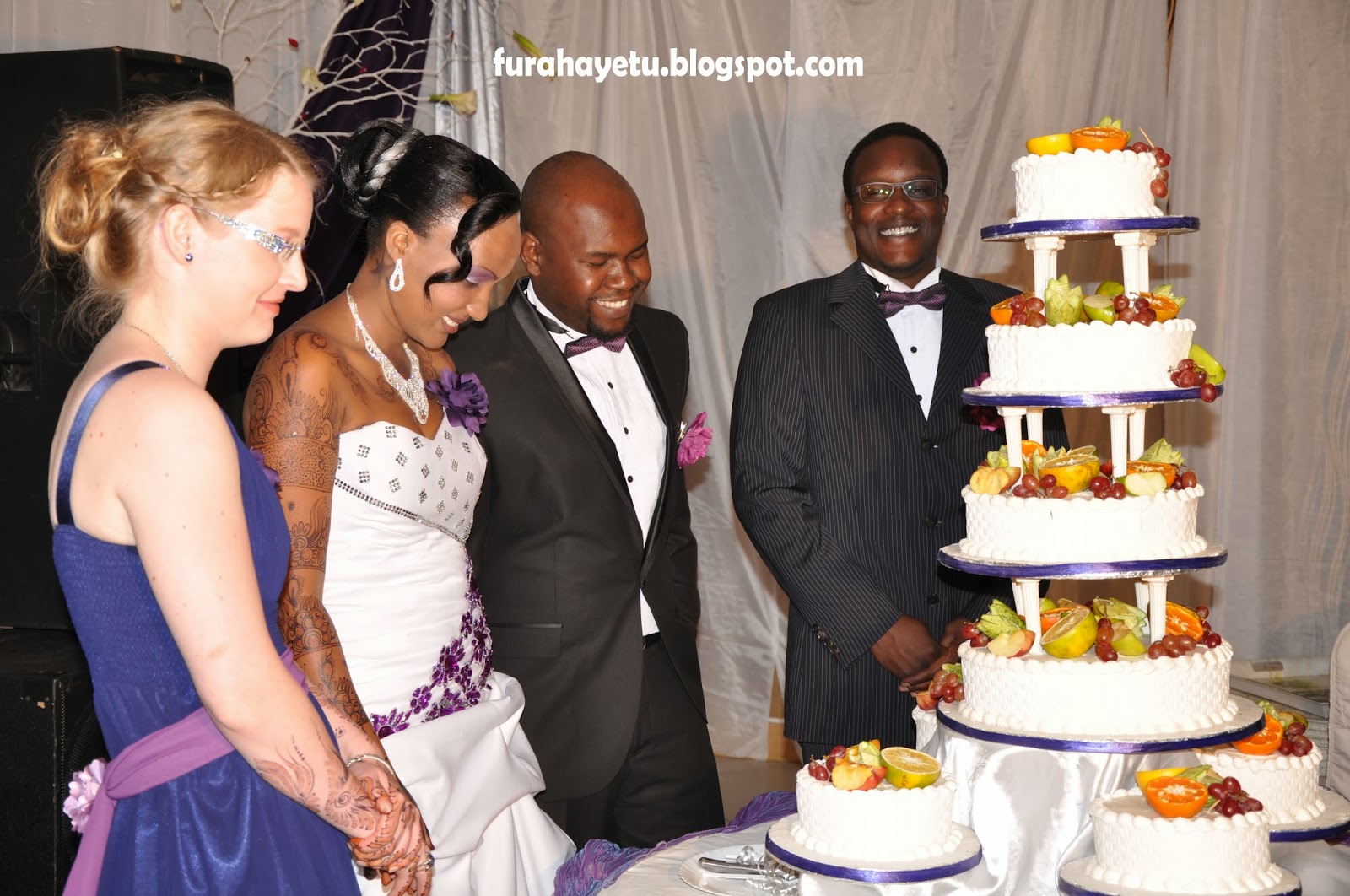 Furaha Yetu: Sherehe ya Harusi ya Farahani na Monila