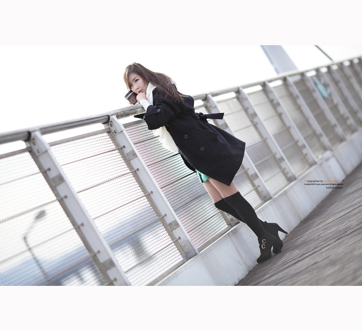 KONTES SEO: Han Seo Young - Beautiful portrait at the Bridge