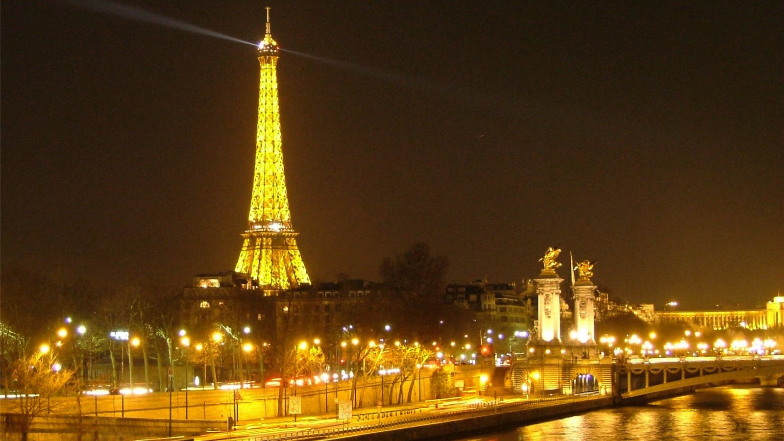 Viaja a las ciudades más iluminadas del mundo