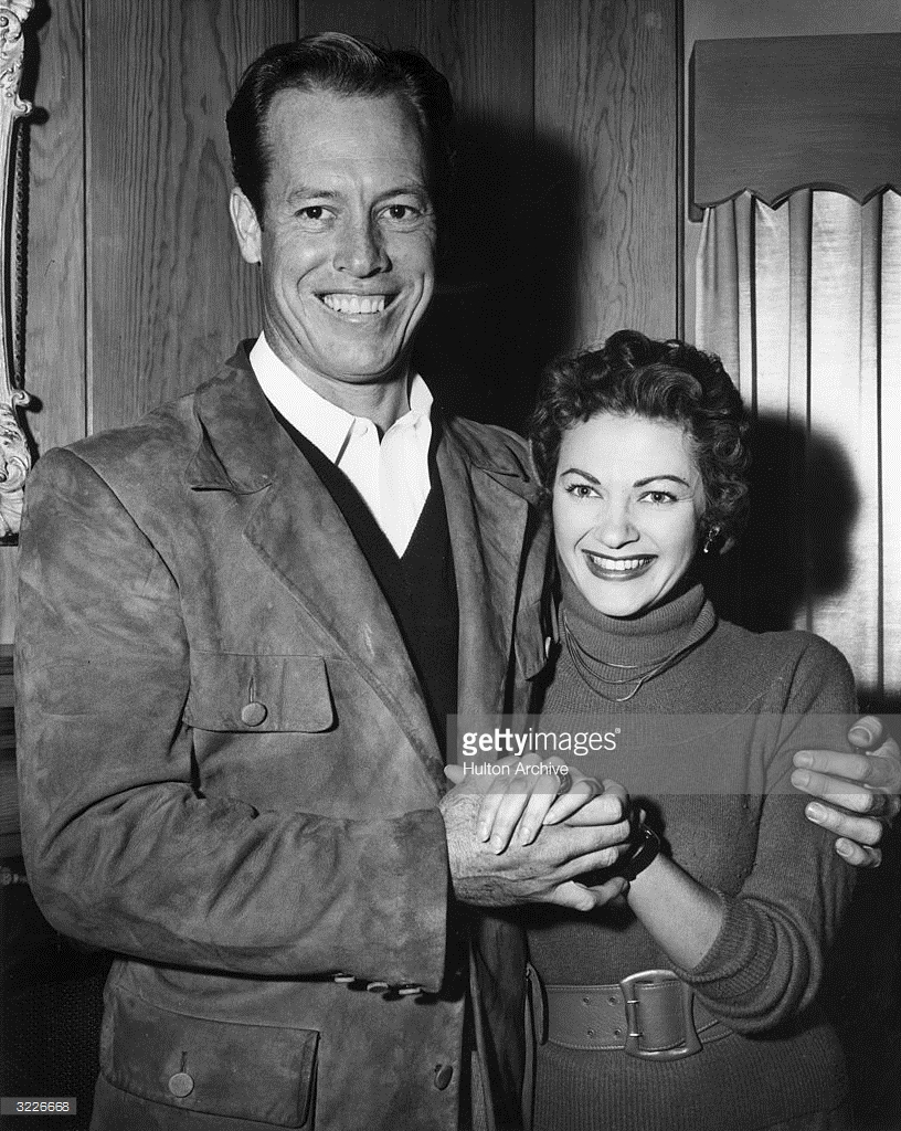 FAR WEST: YVONNE DE CARLO (1922-2007)