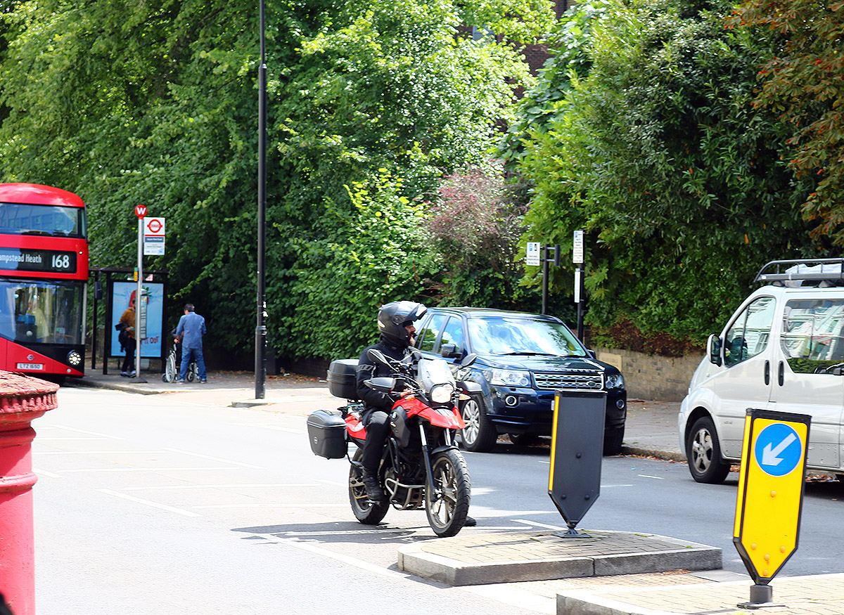 Tim's Motorcycle Diaries: British Driving Culture