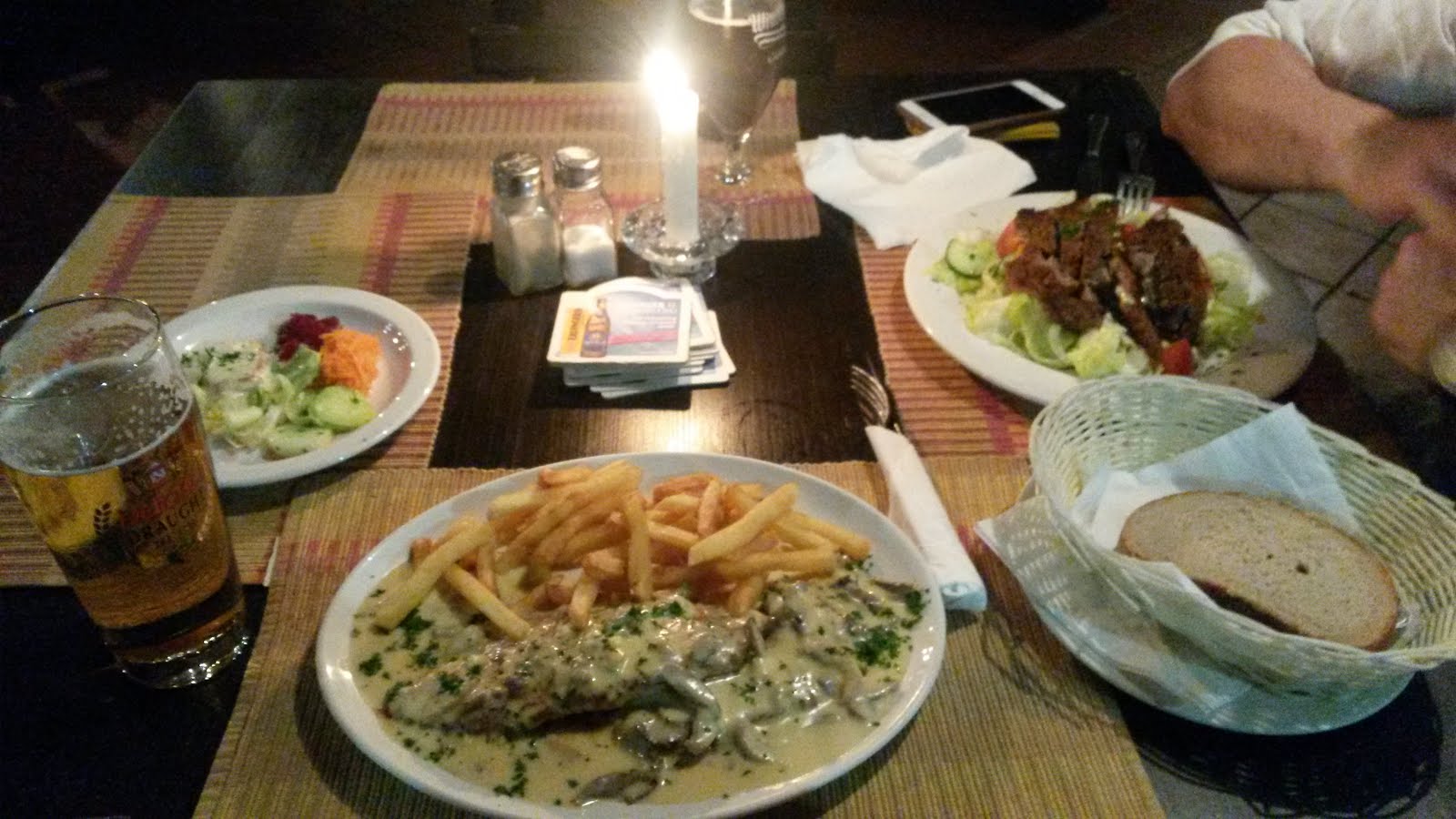 In Namibia: Jägerschnitzel im Swakopmunder Brauhaus