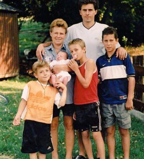 Football Players Childhood Pics ( 2000+ pics)