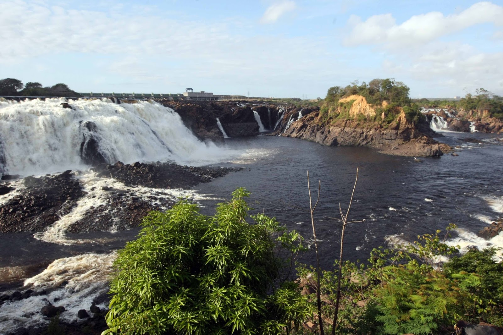 Parque "La LLovizna", Único En Venezuela
