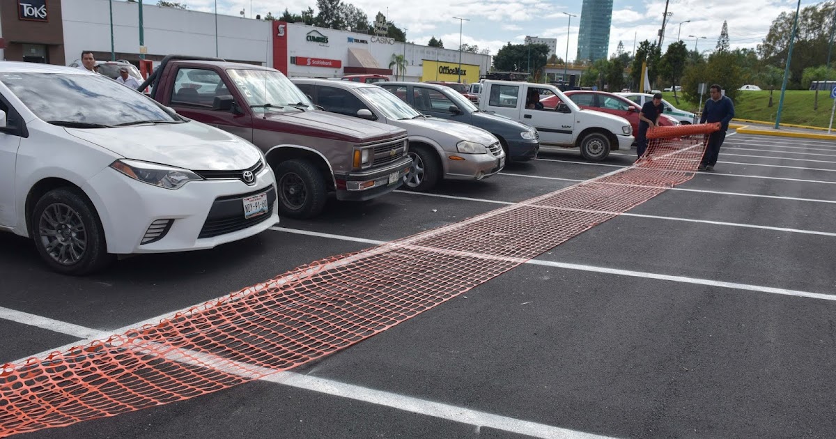 Bitácoras Políticas.com: Abierto, el estacionamiento de Plaza Ánimas Bitácoras Políticas.com: Abierto, el estacionamiento de Plaza Ánimas