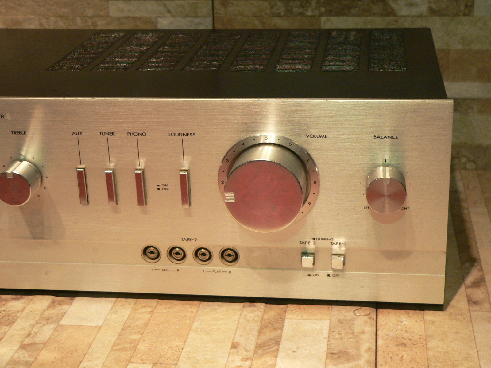 su-distribuidor audio hi-fi and hi-end: AMPLIFICADOR JVC A-S5 -SIN STOCK-