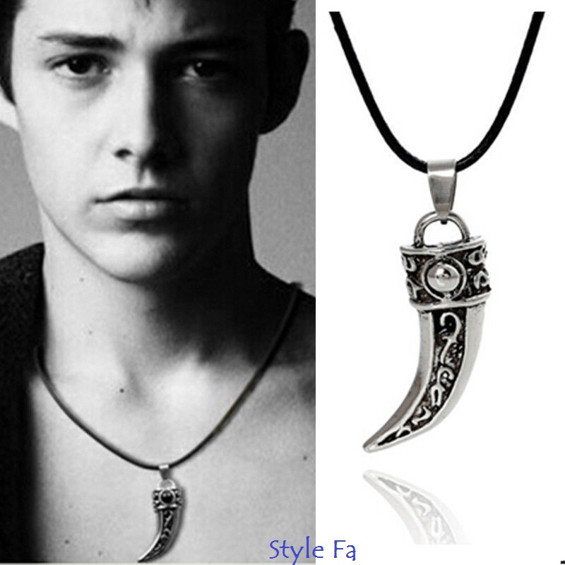 Kalung Kulit Pria Liontin Stainless Steel Model Gigi Serigala | Style Fa