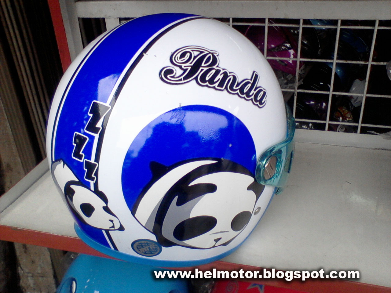Helm Bogo Gambar Panda - Kumpulan Helm Keren