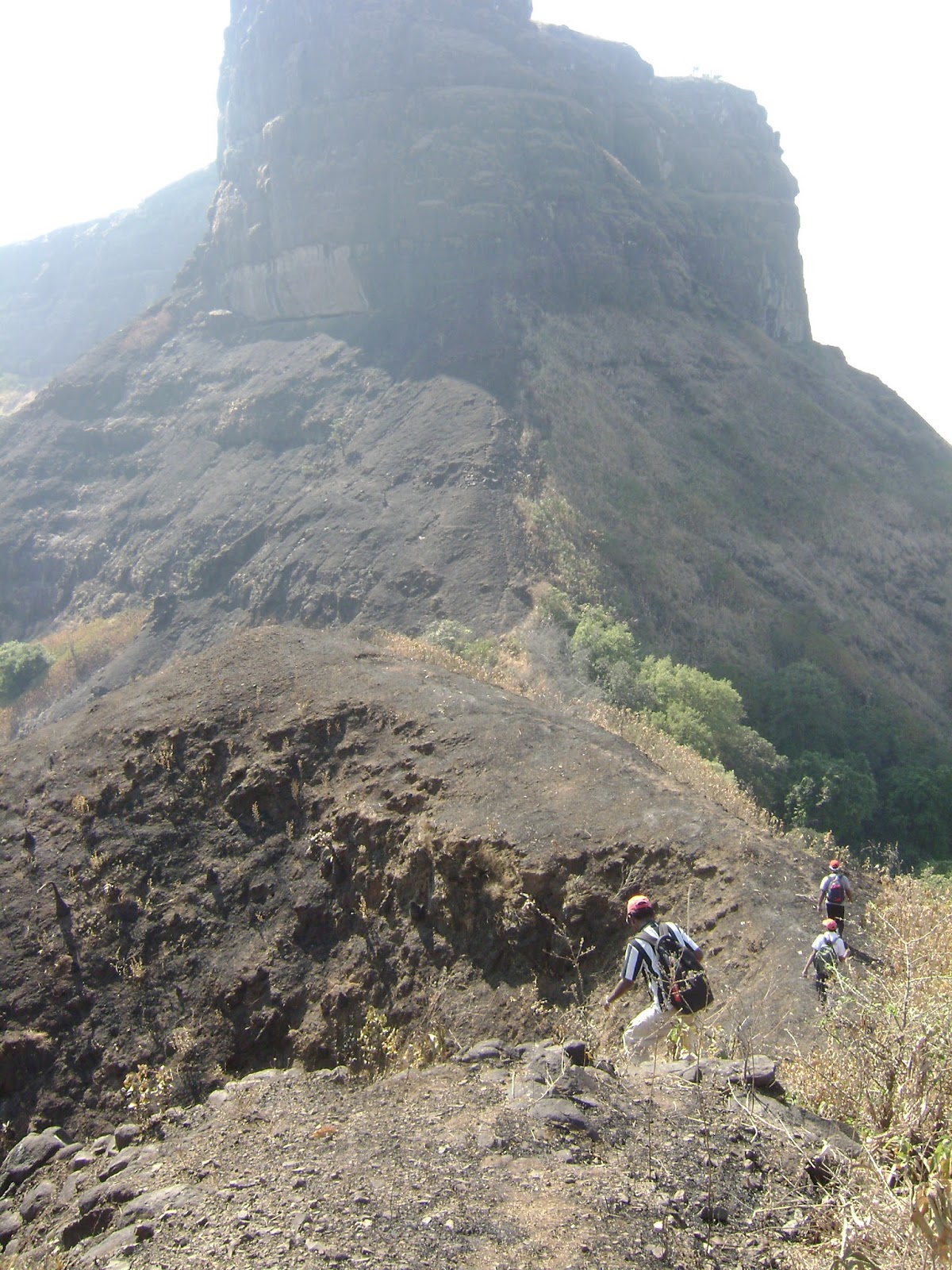 Trekking the Sahyadris: Tahuli / Tavli peak trek via Badlapur side