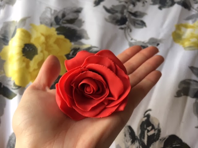 Fondant rose step-by-step tutorial ~ ThisIsHowIbake