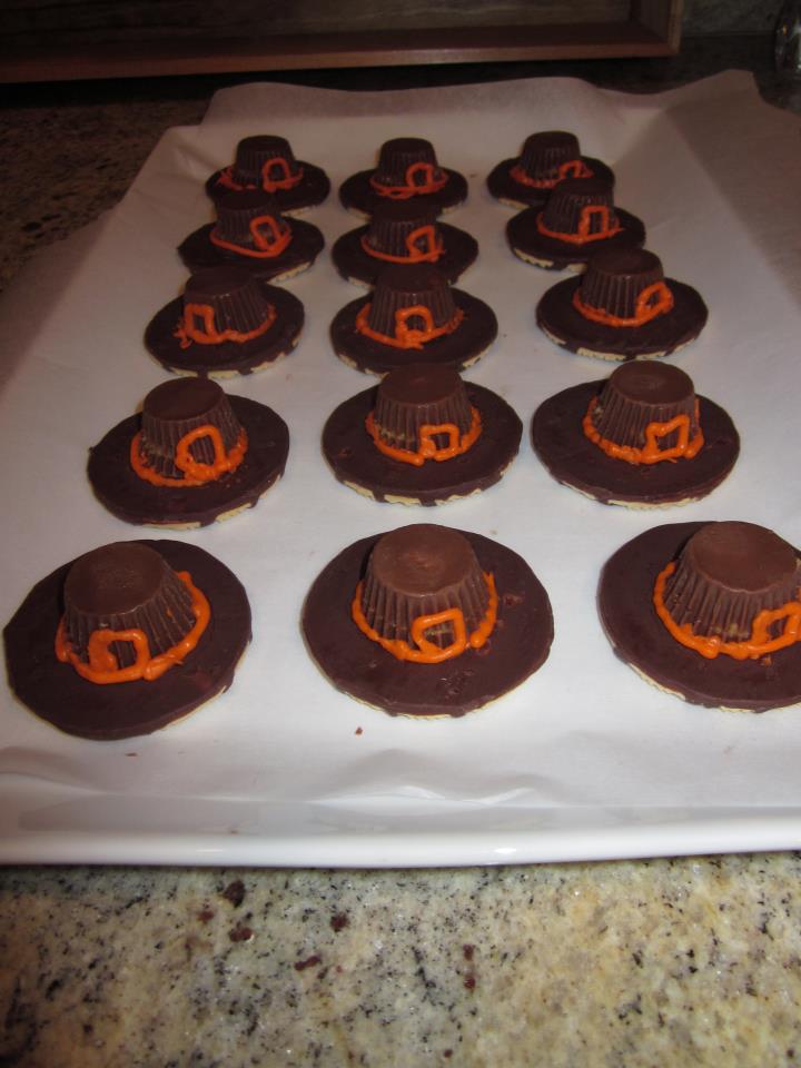 Our Adventures in Home Improvement: Thanksgiving Pilgrim Hat Dessert