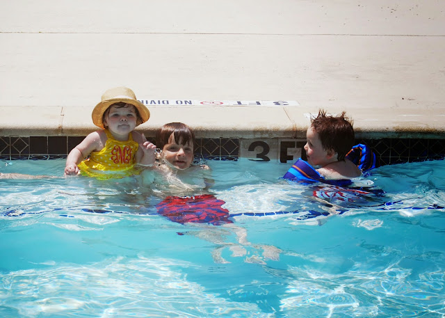 Momfessionals: Pool People