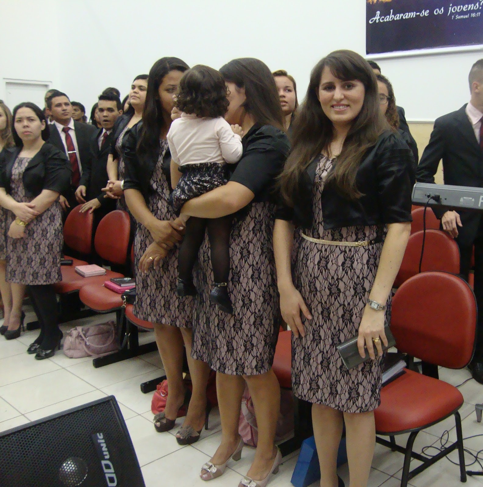 Meninna Hiperativa Cristã: UNIFORME AMÀLIE MODAS