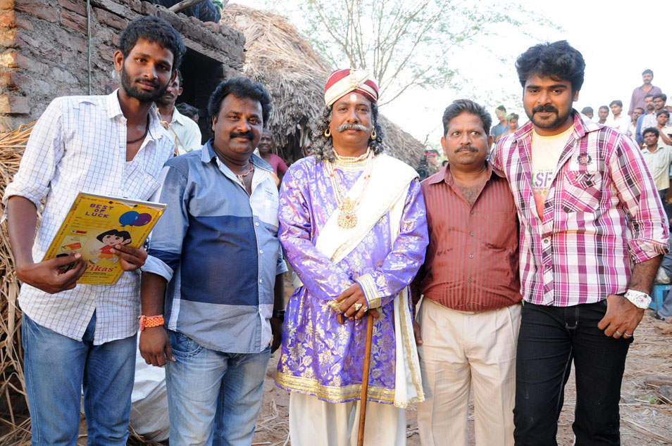 Parvathipuram Movie Stills - Eyes Tube