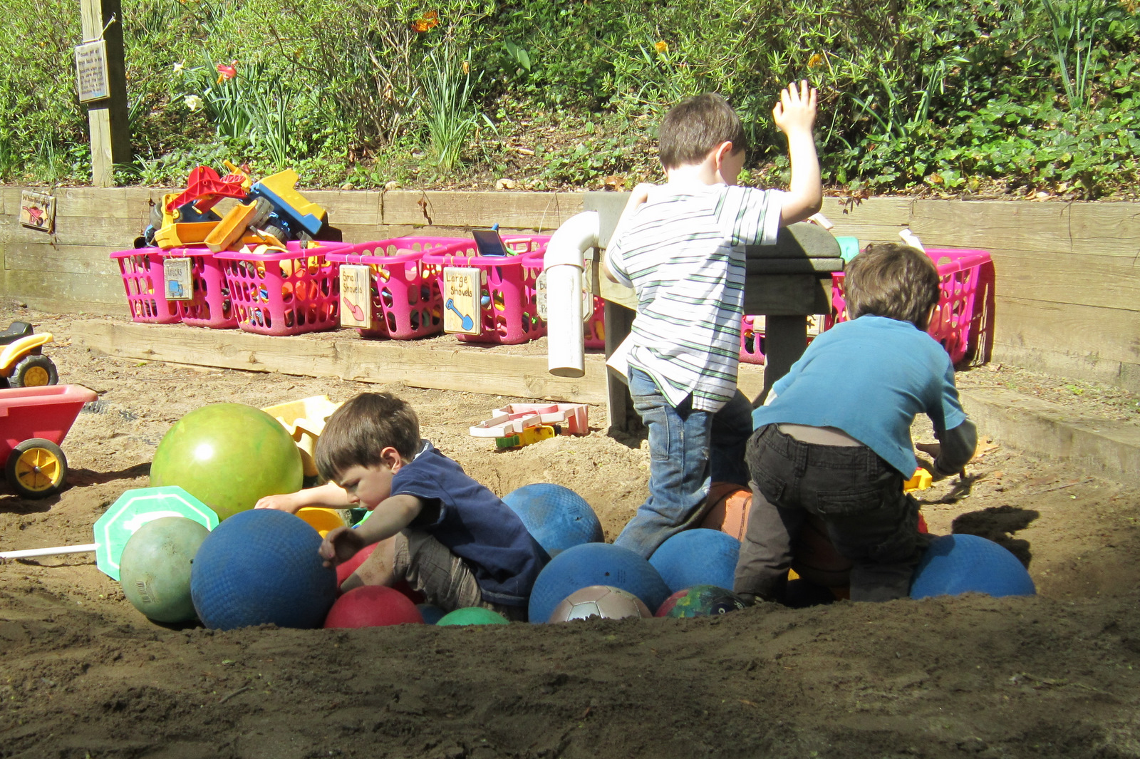 Playfully Learning: Homemade Ball Pit