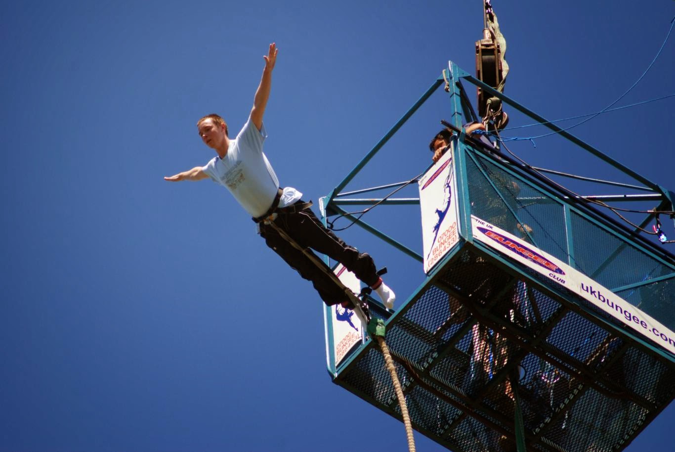 Deporte y Adrenalina: Bungee Jumping o Puenting