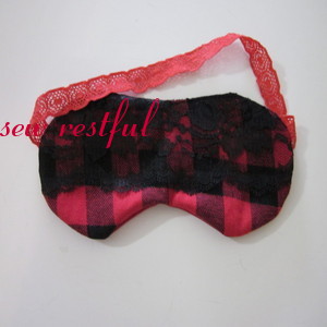 Sew in love with craft: Eye mask tutorial